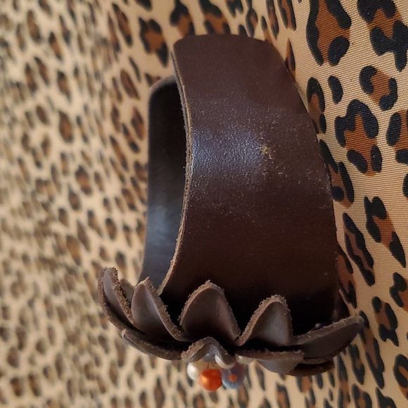 Mud Pie | Jewelry | 7 Mud Pie Floral Leather Mother Of Pearl Expandable ...